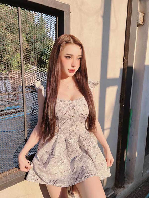 Zee Zee Bow ซีโบว์ กันต์กนิษฐ์ เน็ตไอดอล นางแบบ สาวสวย เซ็กซี่